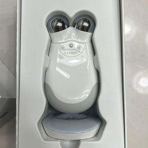 NuFace | Skincare | Nuface Trinity Starter Kit | Poshmark